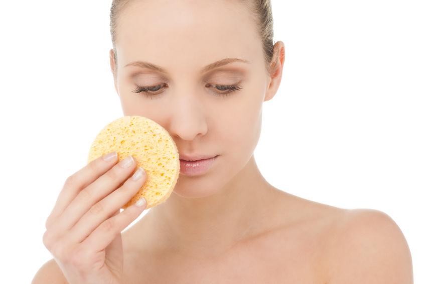 8 remédios caseiros para secar espinhas internas